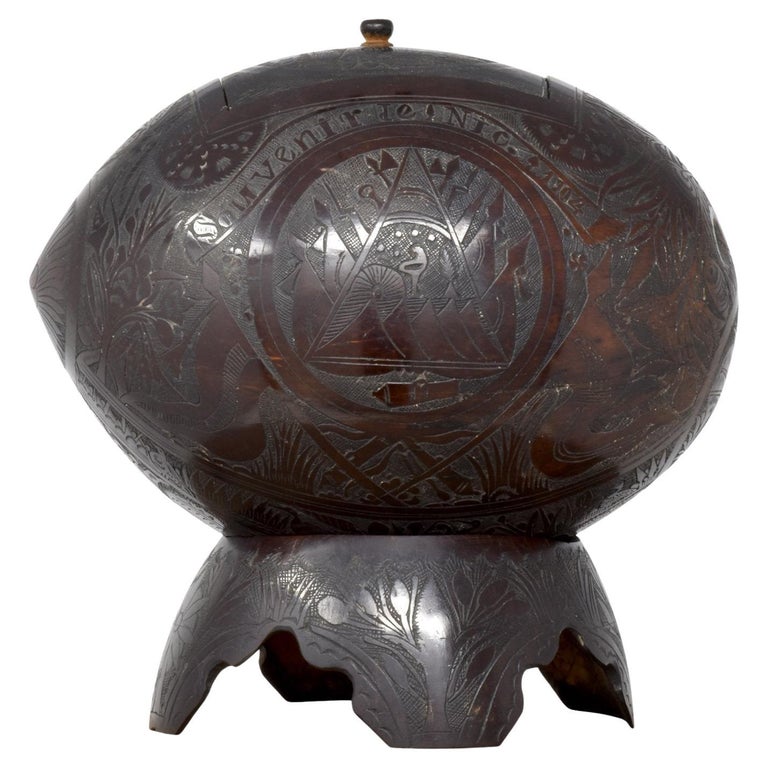 Carved Coconut Shell Box from Nicaragua, 1904 For Sale at 1stDibs