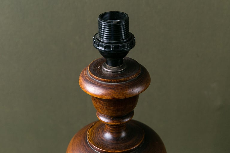 Carved Wood Table Lamp of Simple, Classic Colonial Style For Sale at ...