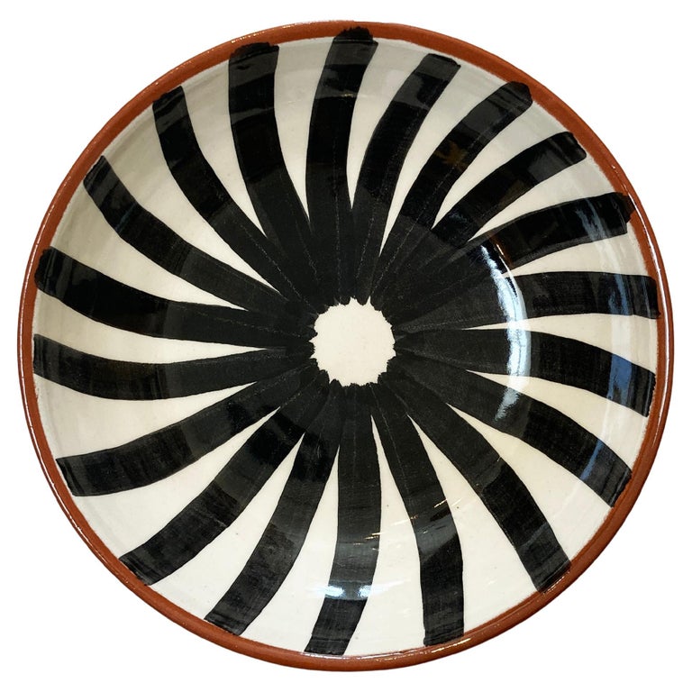 Casa Cubista Handmade Ray Pattern Terracotta Bowls For Sale at 1stDibs