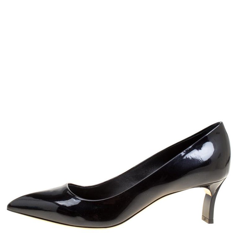Casadei Black Patent Leather Pointed Toe Pumps Size 39 For Sale at 1stDibs