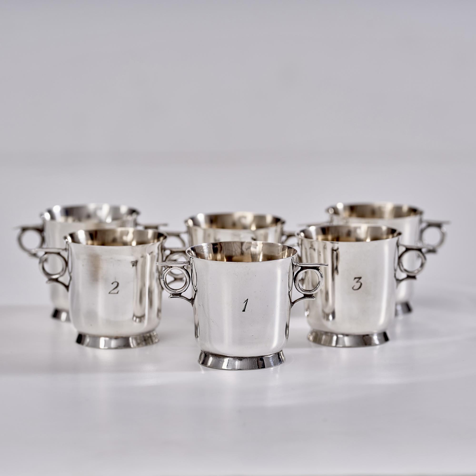 Cased set of six antique silver whiskey tots For Sale at 1stDibs