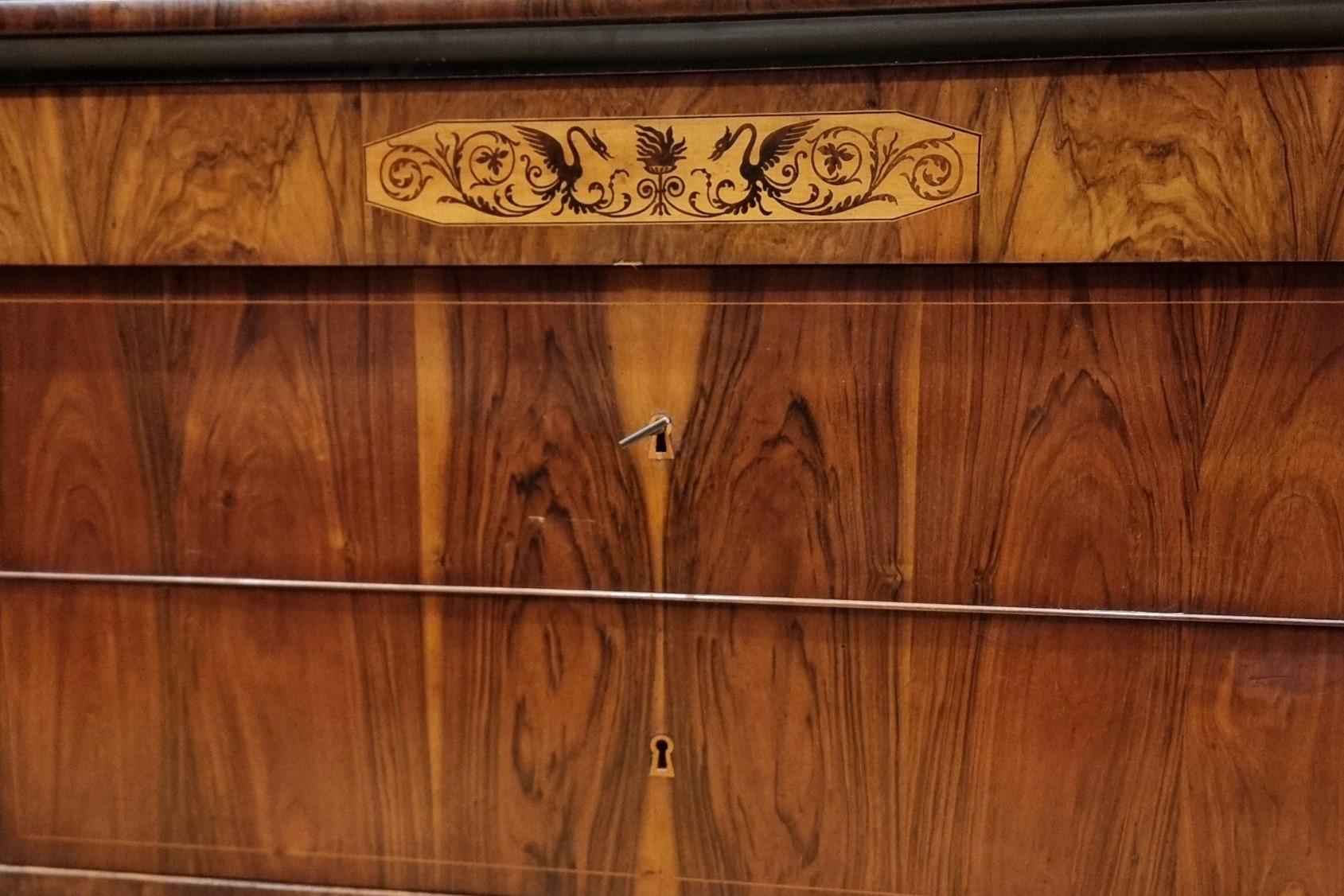 800 walnut chest of drawers with maple inserts -Faenza For Sale at 1stDibs