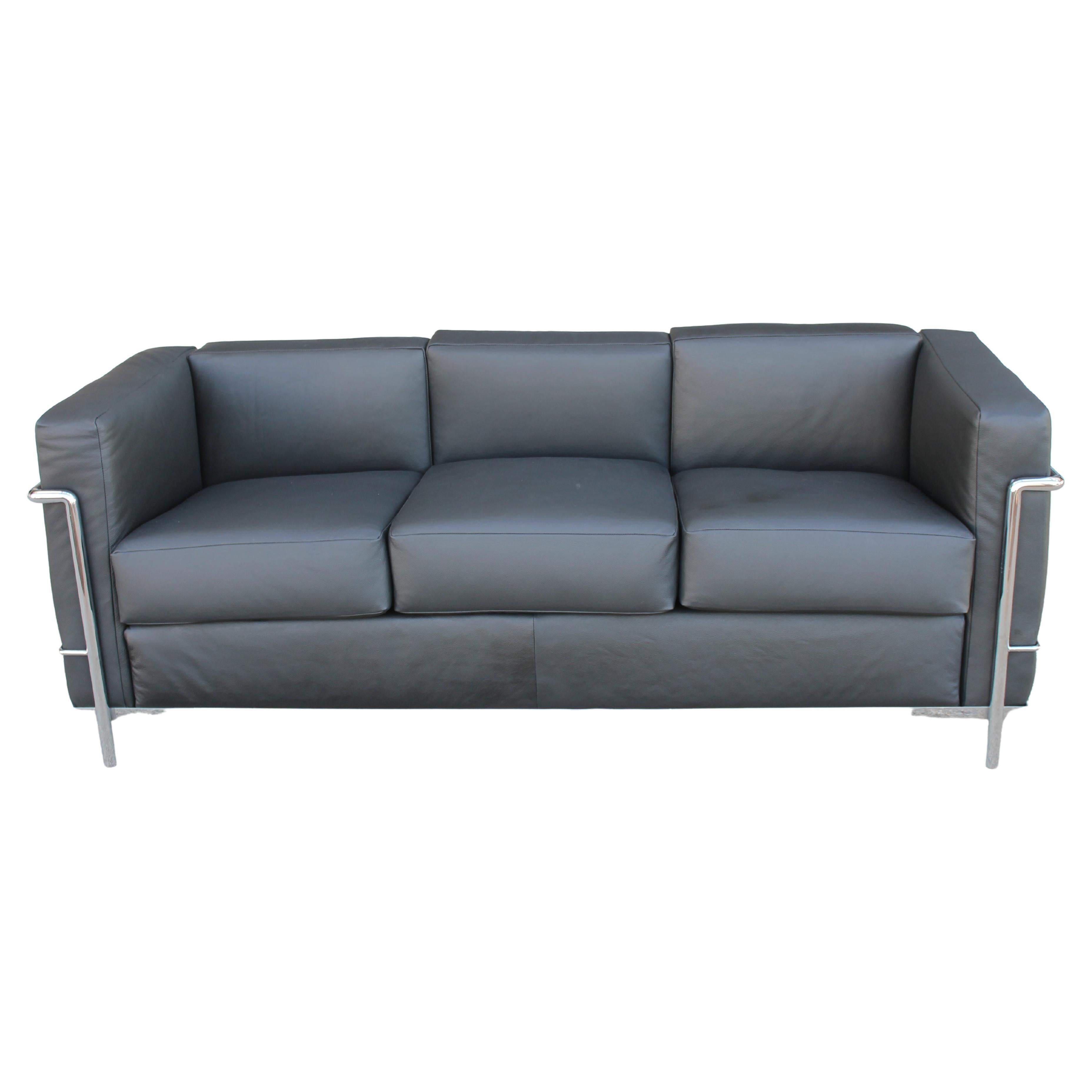 Pair of Le Corbusier LC5 Sofa Day Beds by Cassina at 1stDibs
