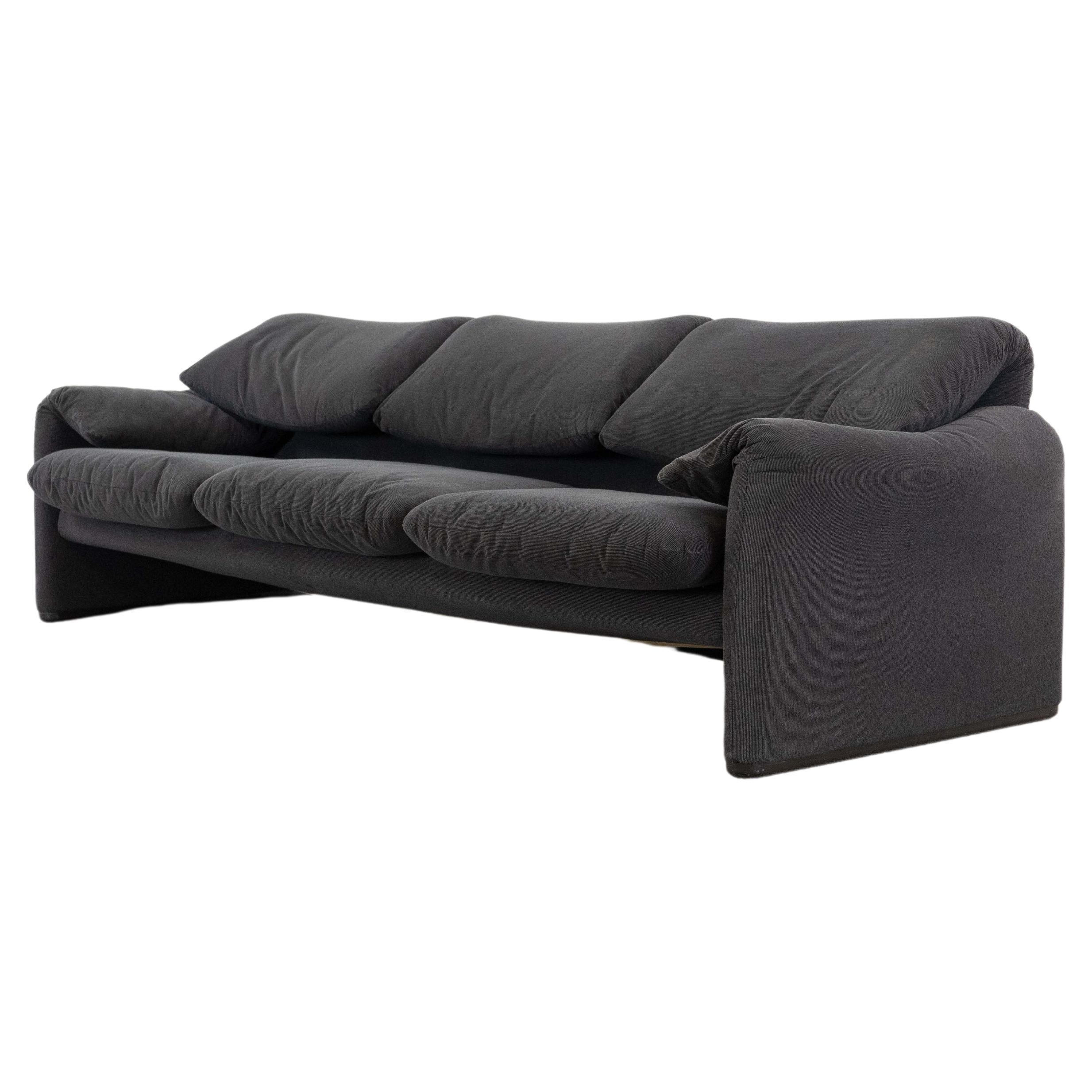 Vico Magistretti maralunga sofa Cassina at 1stDibs