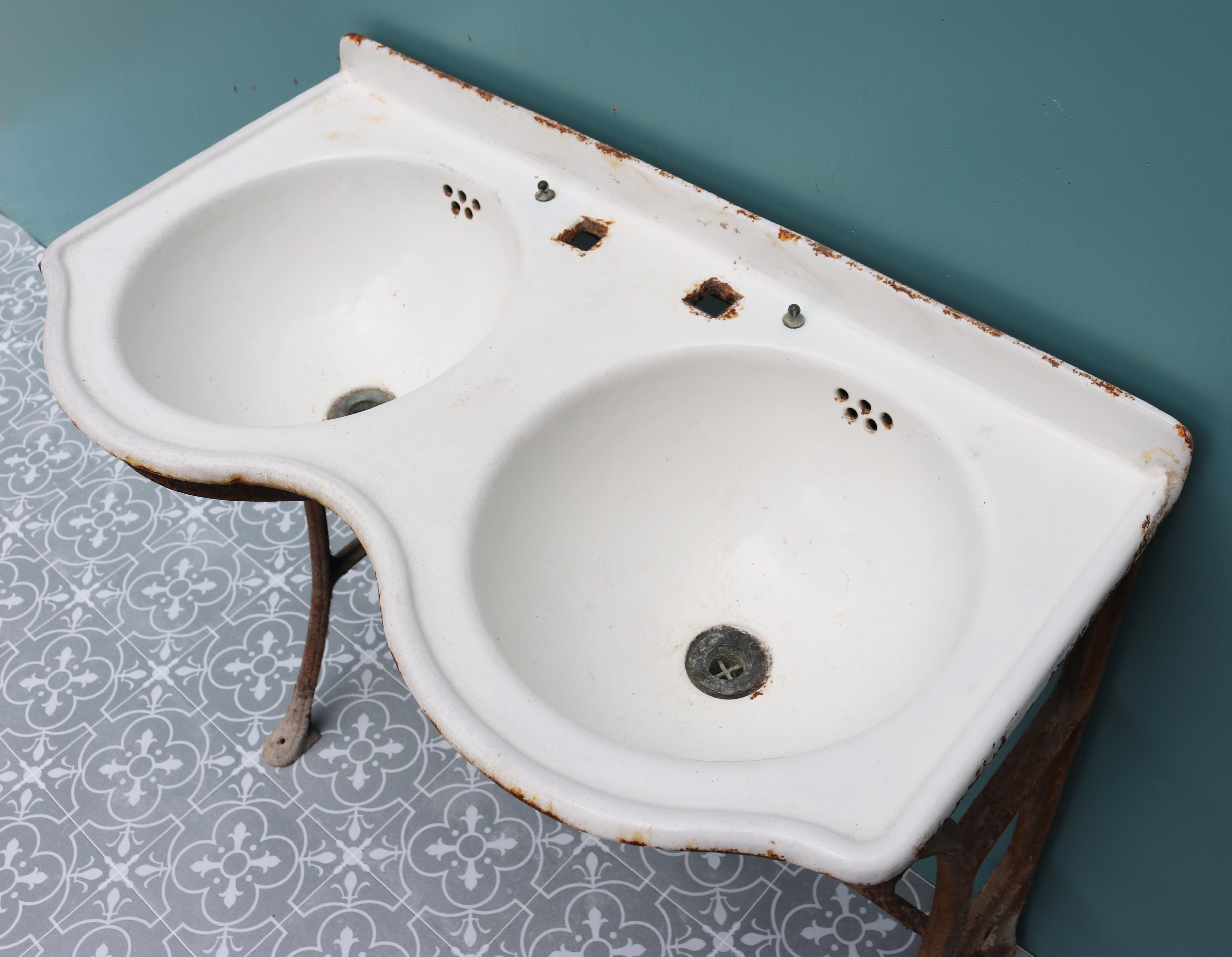 Cast Iron Antique Double Basin with Stand For Sale at 1stDibs