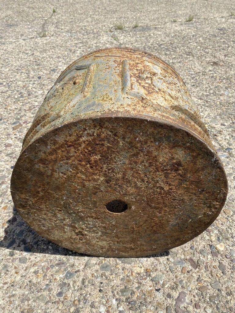 Cast Iron French Classical Style Round Urn Design Outdoor Garden ...