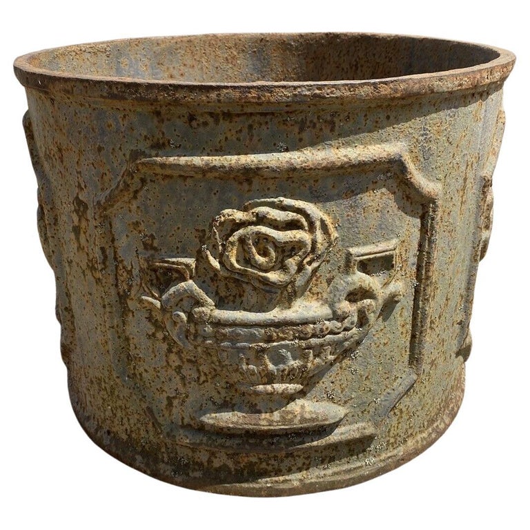 Cast Iron French Classical Style Round Urn Design Outdoor Garden ...