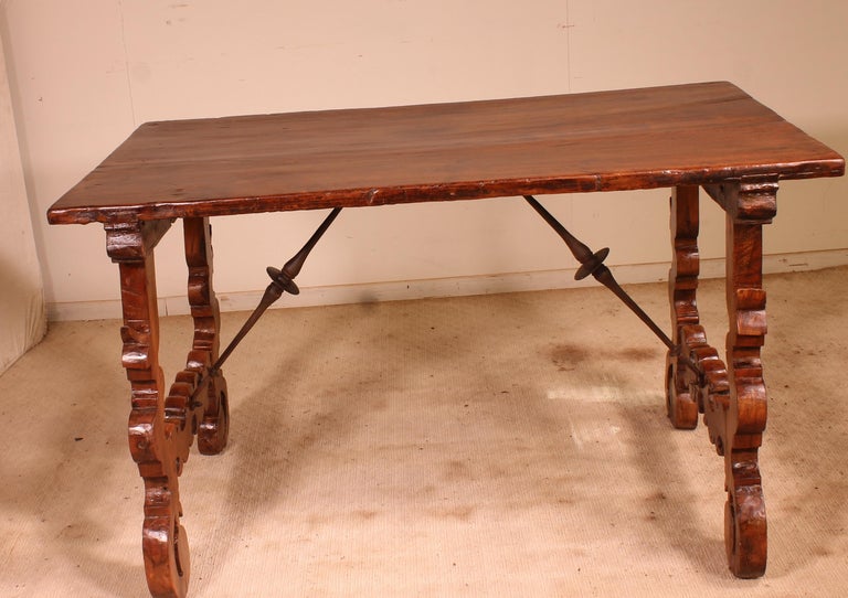 Catalan Table in Walnut 17th Century, Spain at 1stDibs