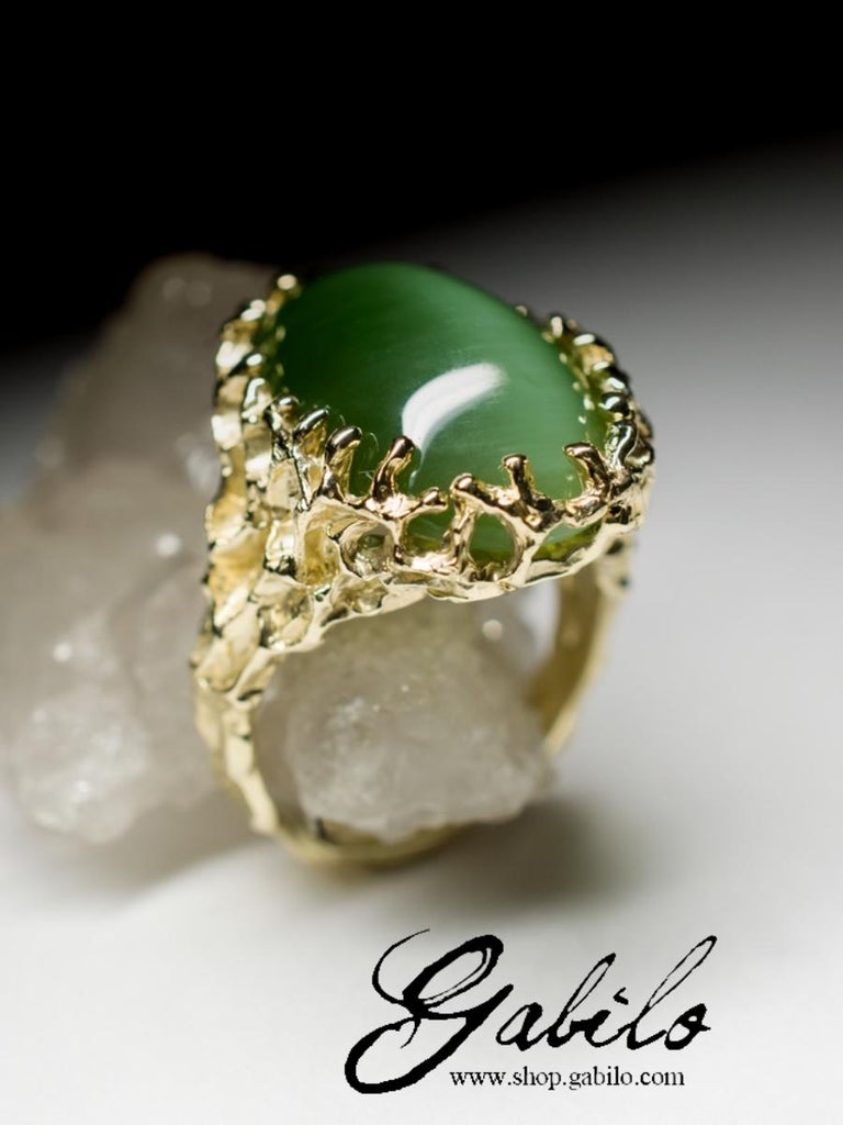 Cat's Eye Nephrite Jade Gold Ring Chatoyant Effect Gemstone Moss Green ...