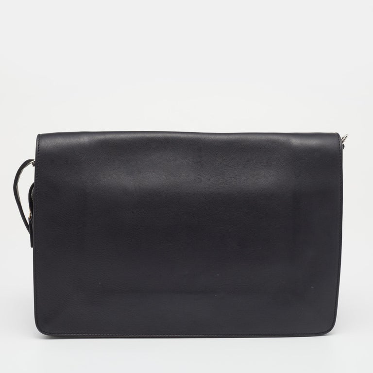 Celine Black Leather Clasp Flap Shoulder Bag For Sale at 1stDibs