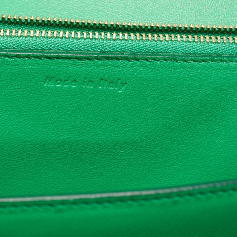 Celine Green Leather Medium Classic Box Shoulder Bag at 1stDibs