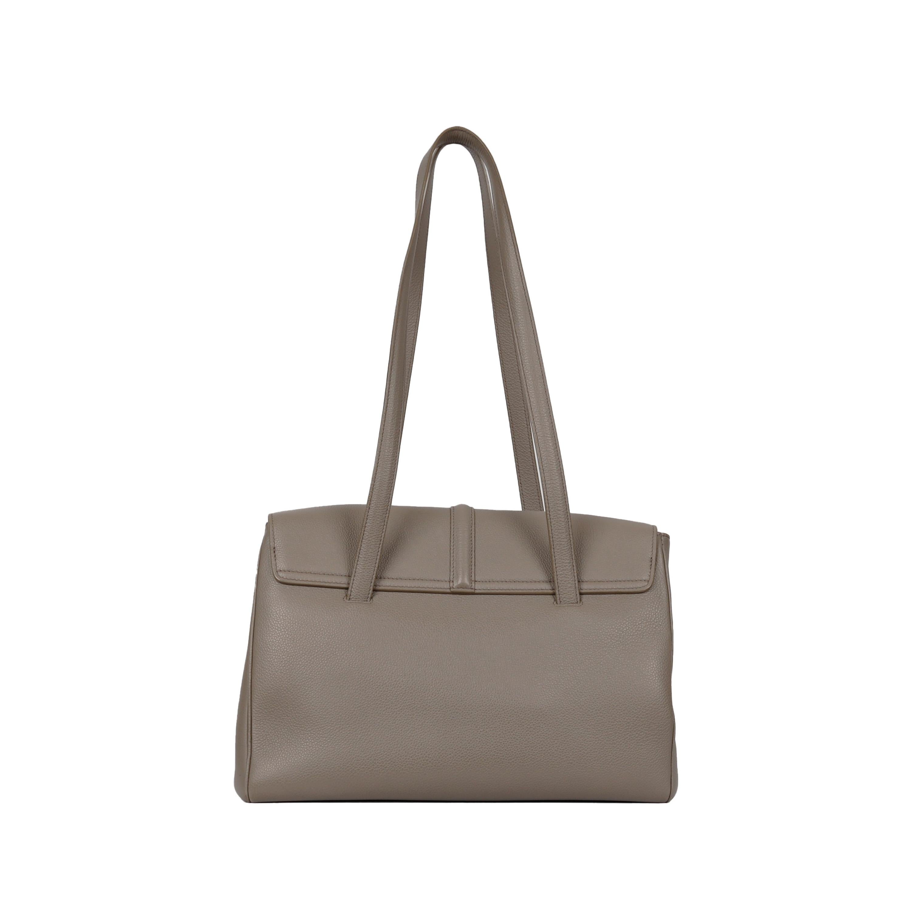 Celine Medium Soft 16 Handbag For Sale at 1stDibs