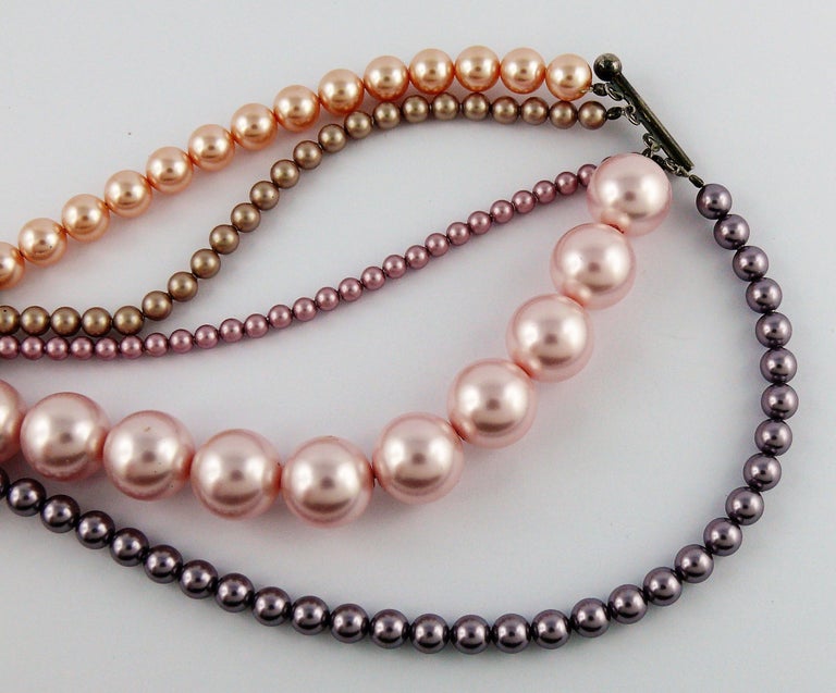 Mehrreihige Perlenkette von Celine im Angebot bei 1stDibs