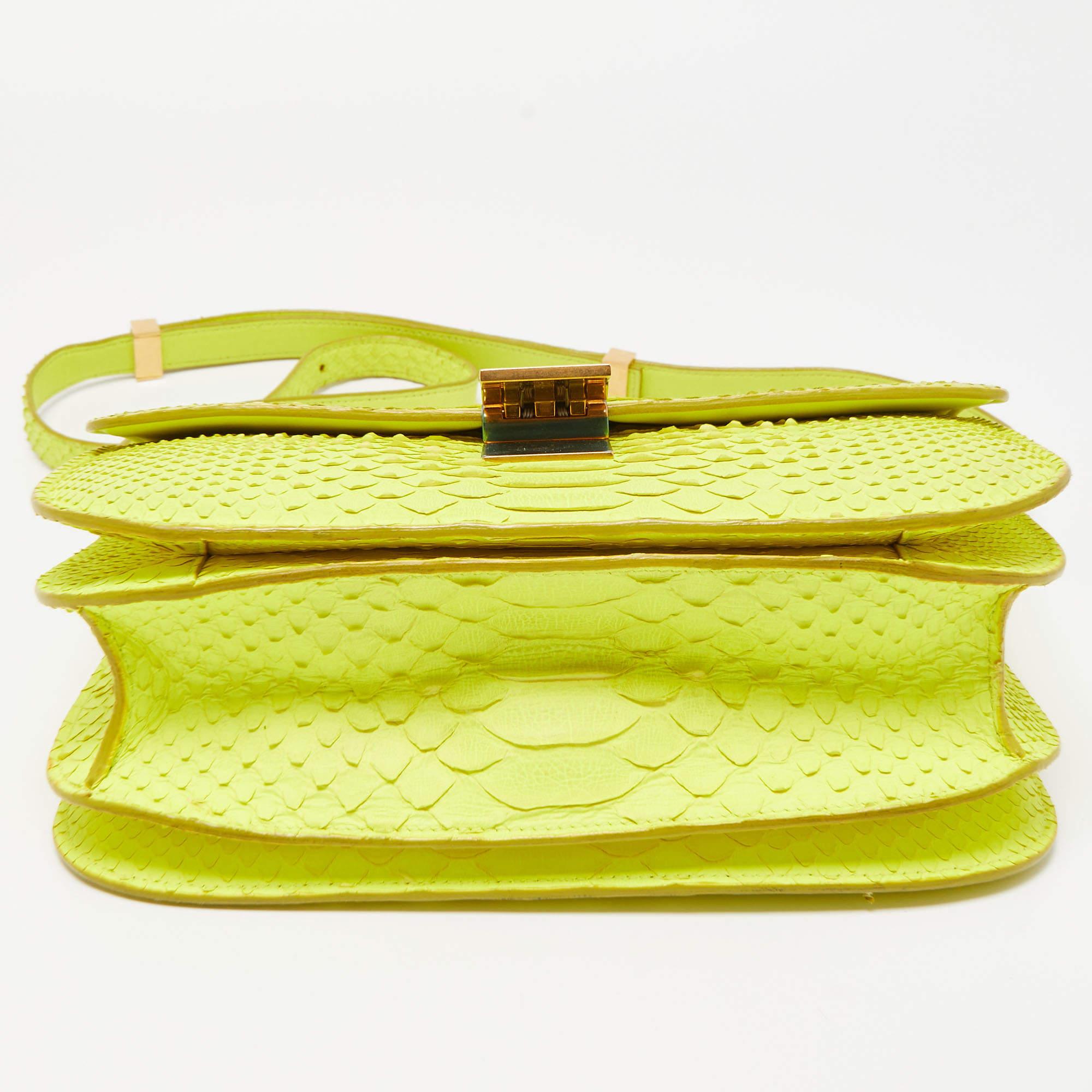 Celine Neon Green Python Medium Classic Box Shoulder Bag For Sale at ...