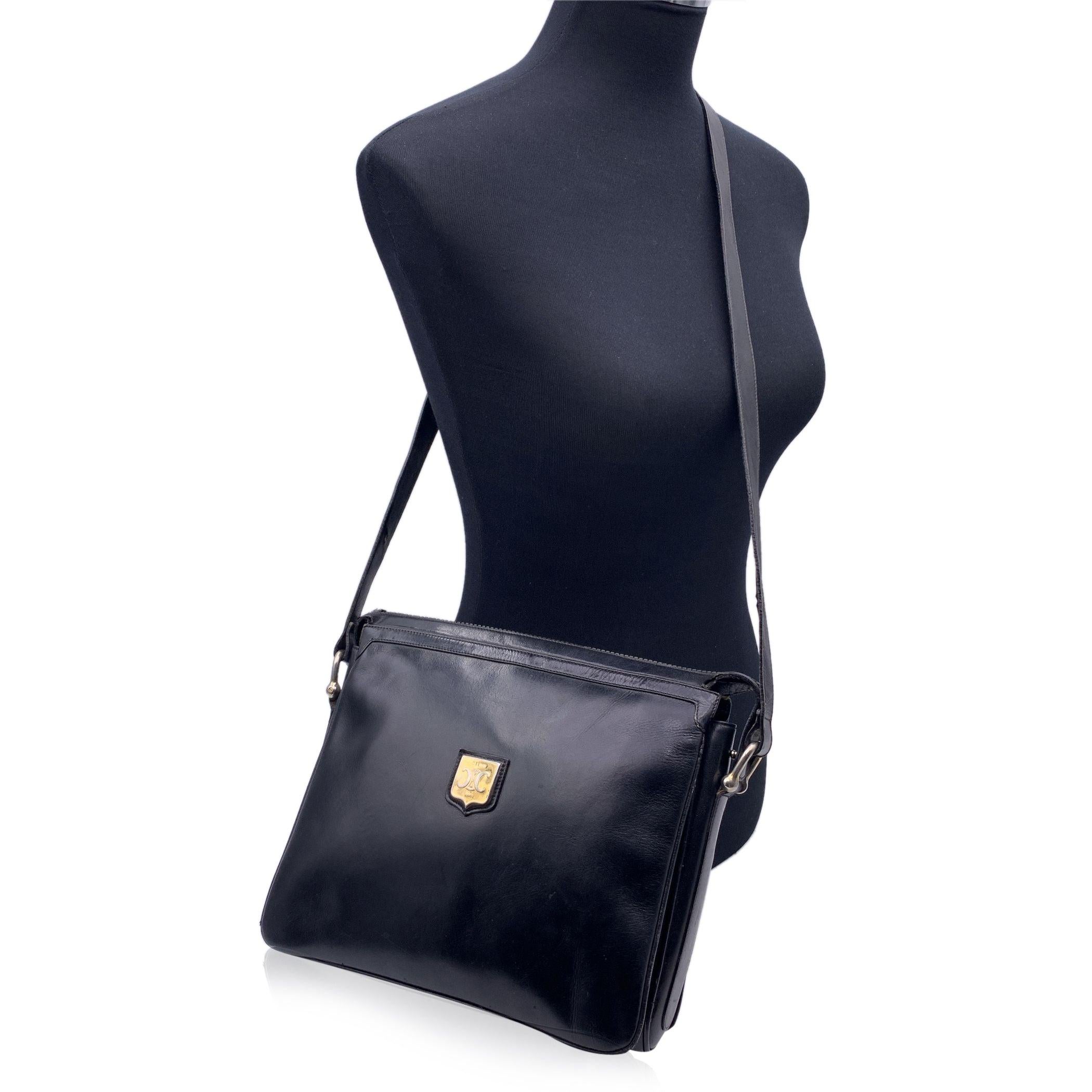 Celine Vintage Black Leather Gussetted Shoulder Bag For Sale at 1stDibs