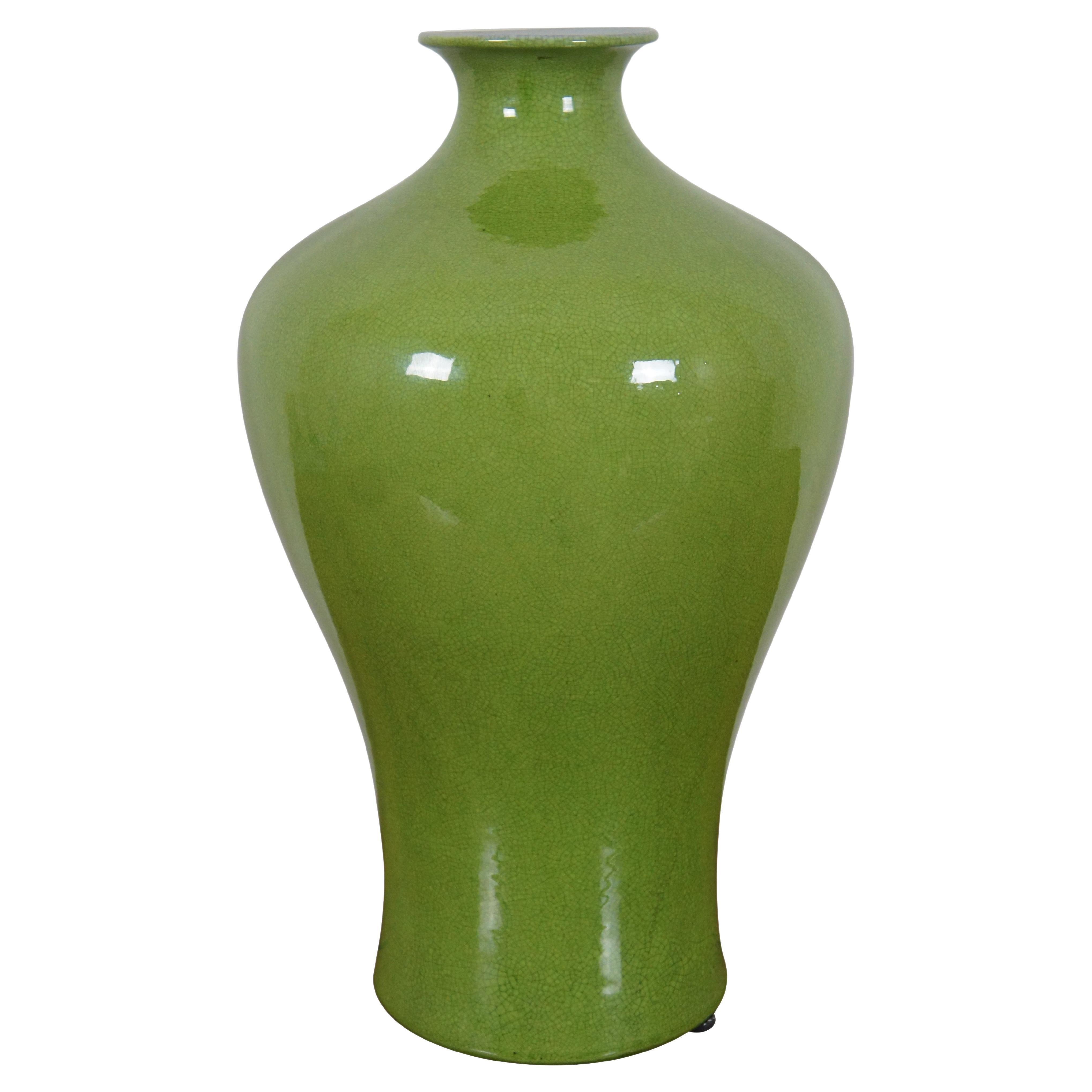 Paire de vases à motifs floraux en céramique Famille Verte Green de ...