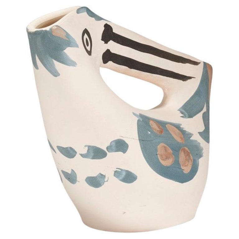 Pablo Picasso Ceramic Pitcher ''Pichet Anse Prise'' For Sale at 1stDibs