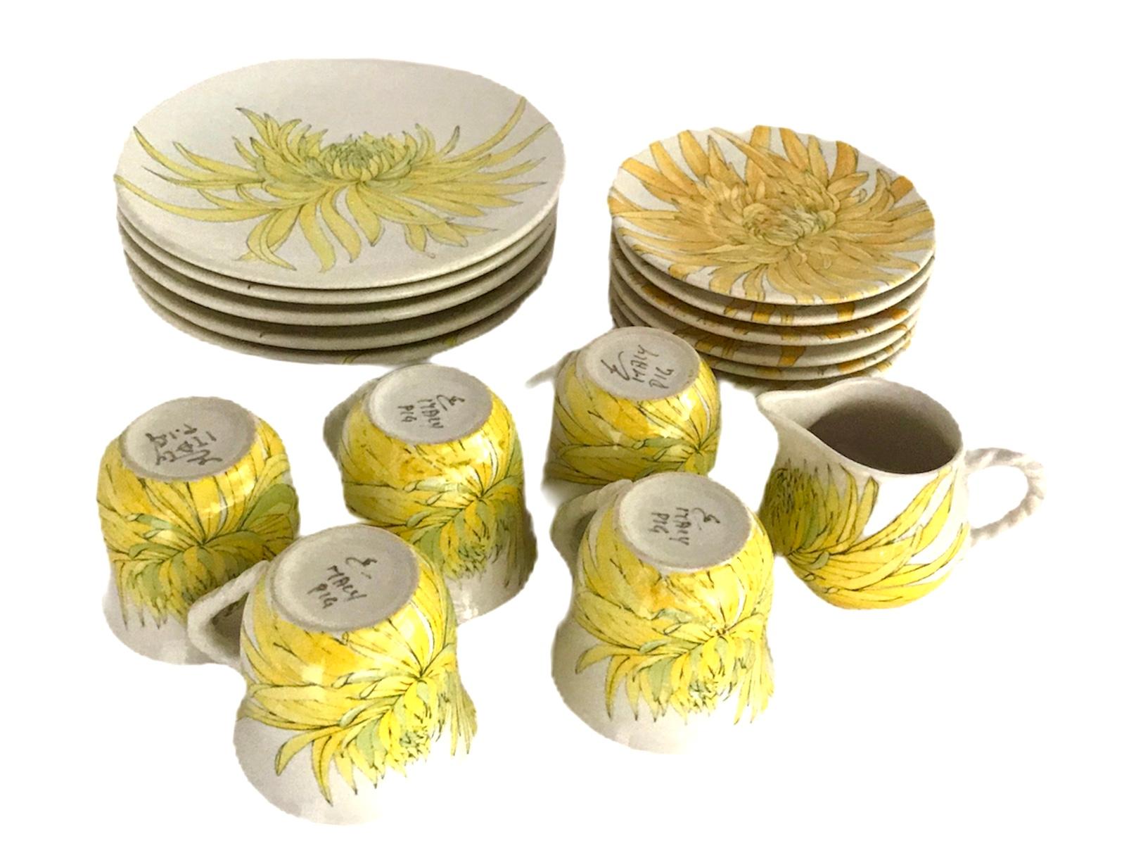 Ceramiche Ernestine, Salerno Italy Chrysanthemum Dessert Set with 17 ...