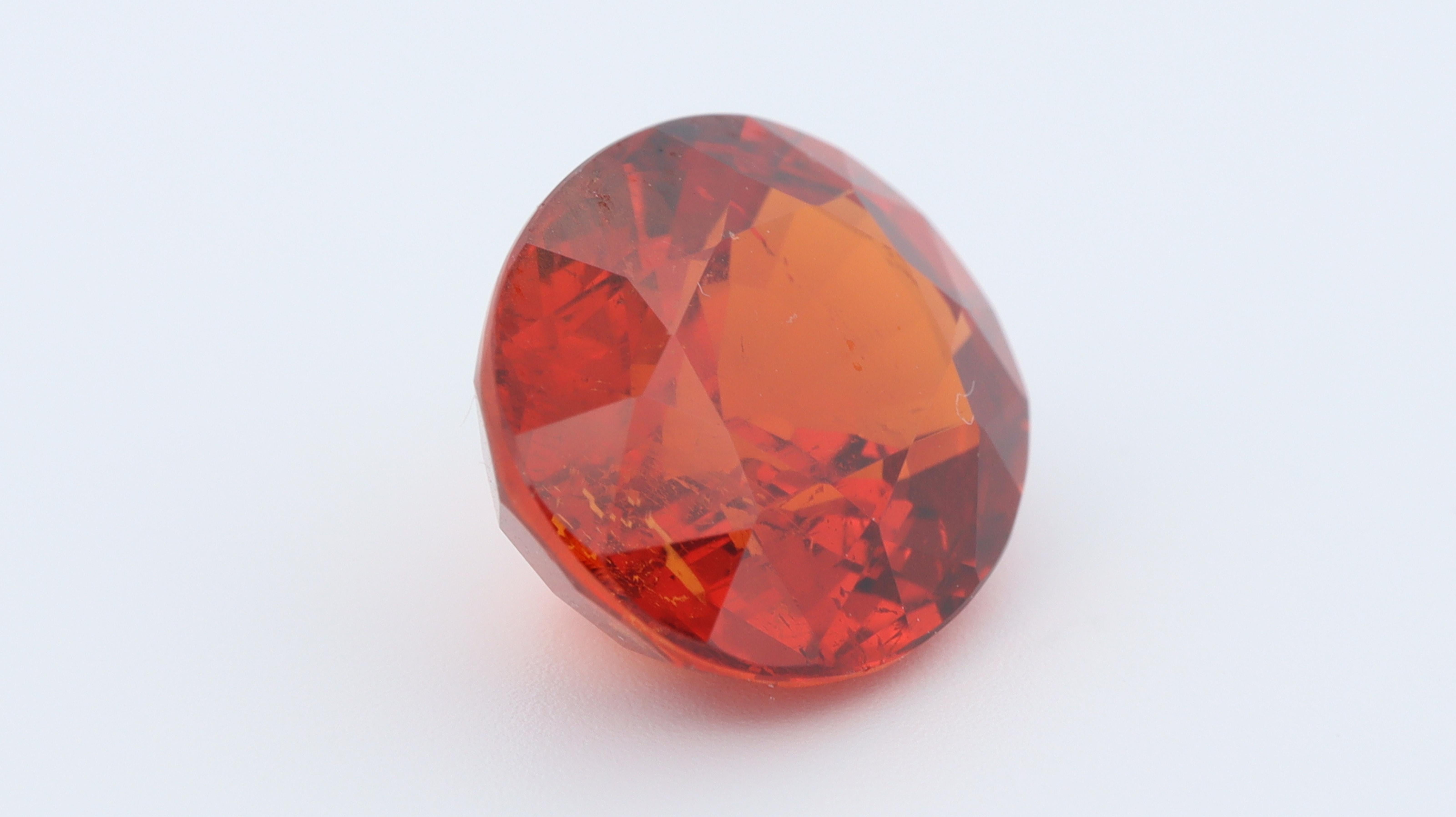 Certified Mandarin Garnet - 5.58ct For Sale at 1stDibs