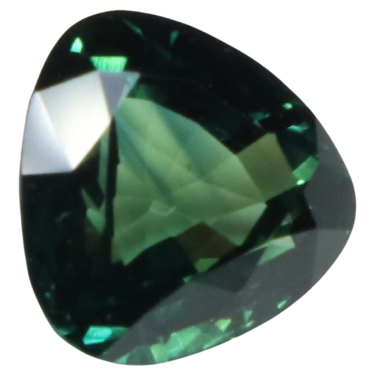 Certified Unheated Bi-Color Sapphire - 4.17ct Trillion For Sale at 1stDibs