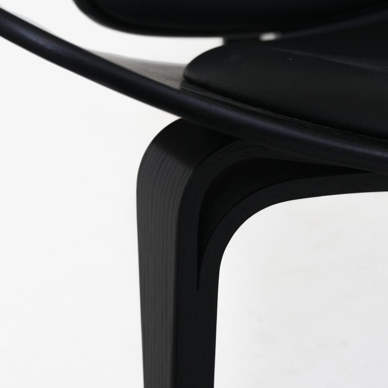 CH 07 Shell Chair by Hans J. Wegner For Sale at 1stDibs