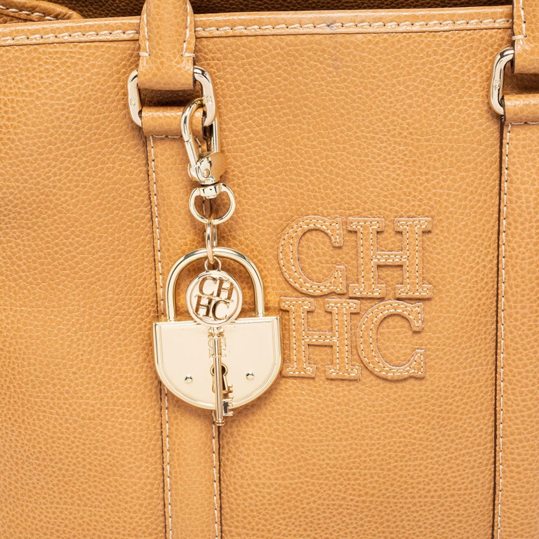 CH Carolina Herrera Beige Pebbled Leather Matteo Tote at 1stDibs