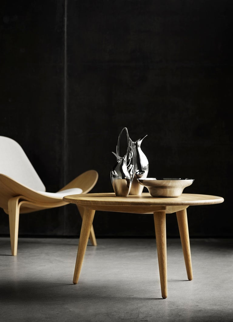 Customizable CH07 Shell Chair in Walnut Oil with Leather Seat by Hans J ...