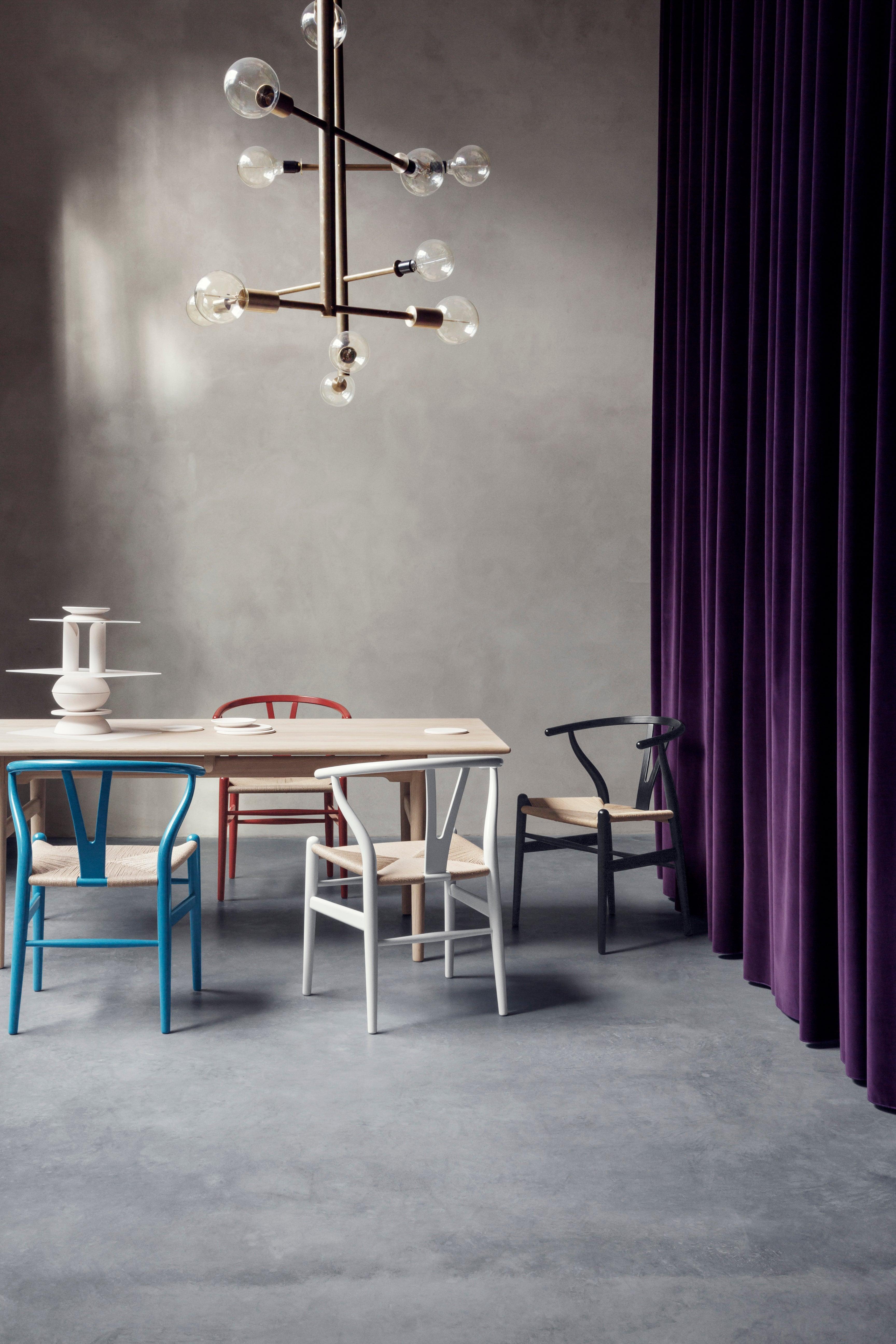 CH24 Wishbone Chair in Dark Blue with Black Papercord Seat by Hans ...