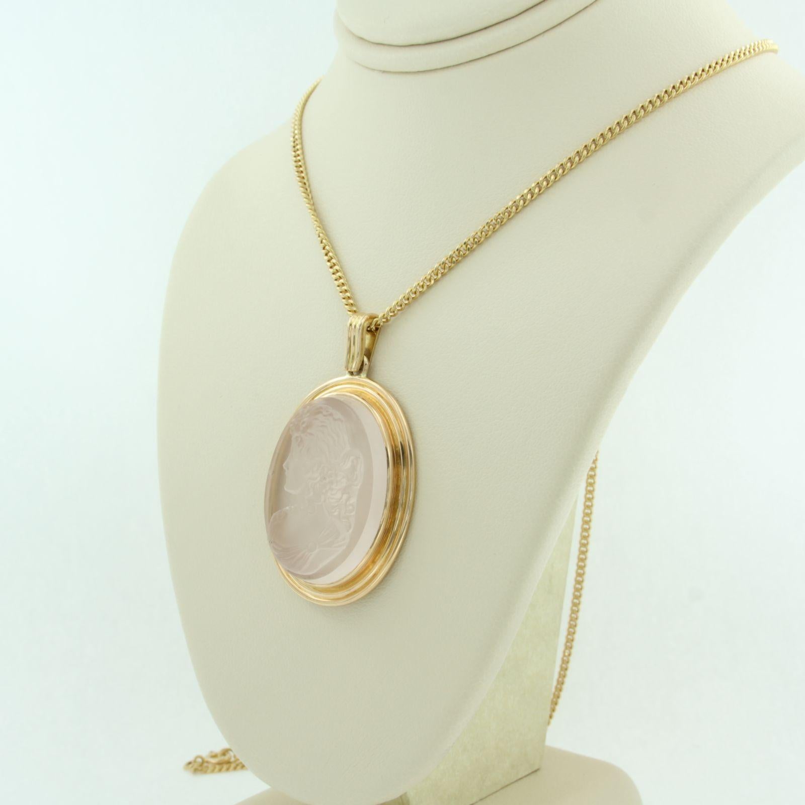 Chain and pendant with pink quartz 18k pink gold For Sale at 1stDibs