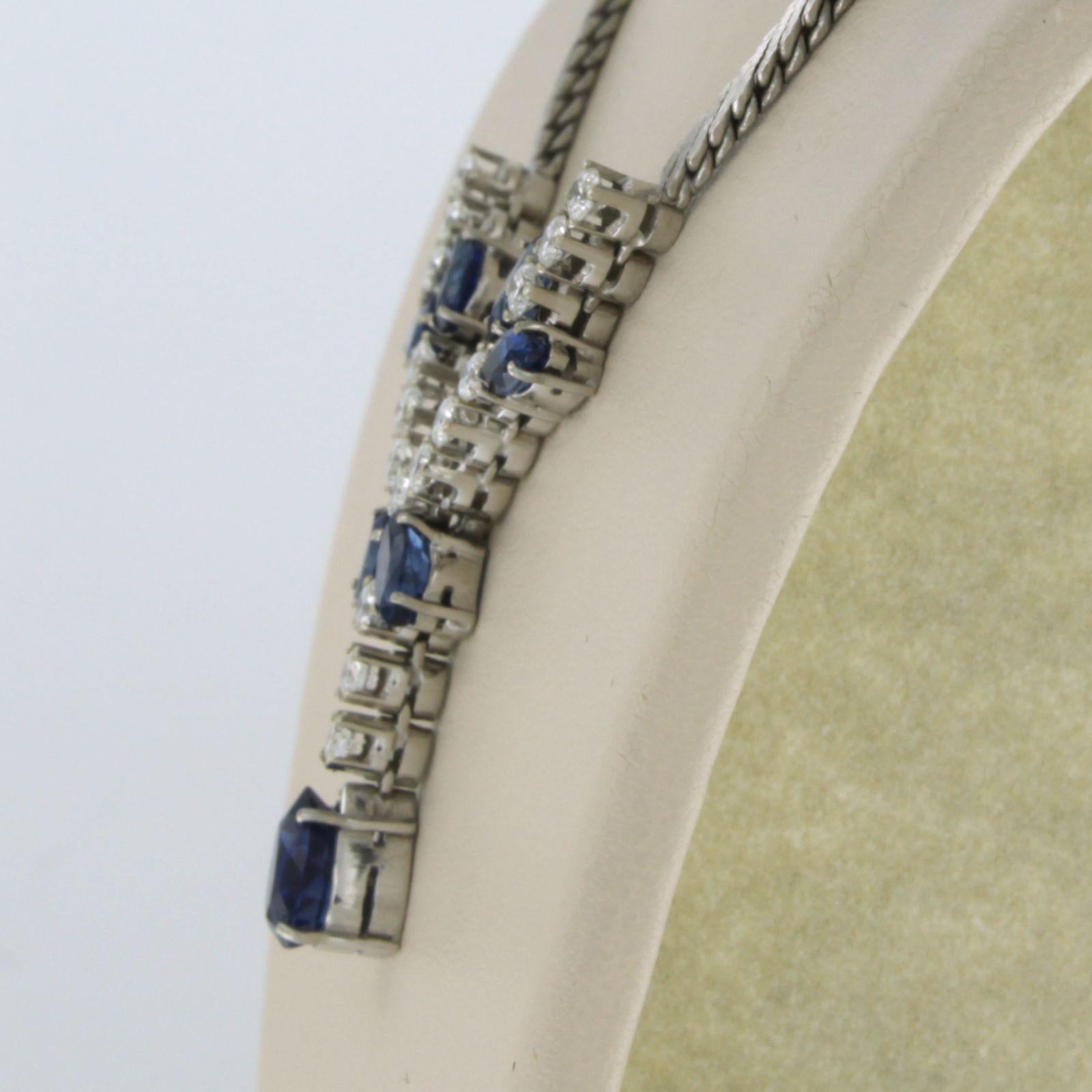 Chain set with Sapphire and diamonds 18k white gold For Sale at 1stDibs