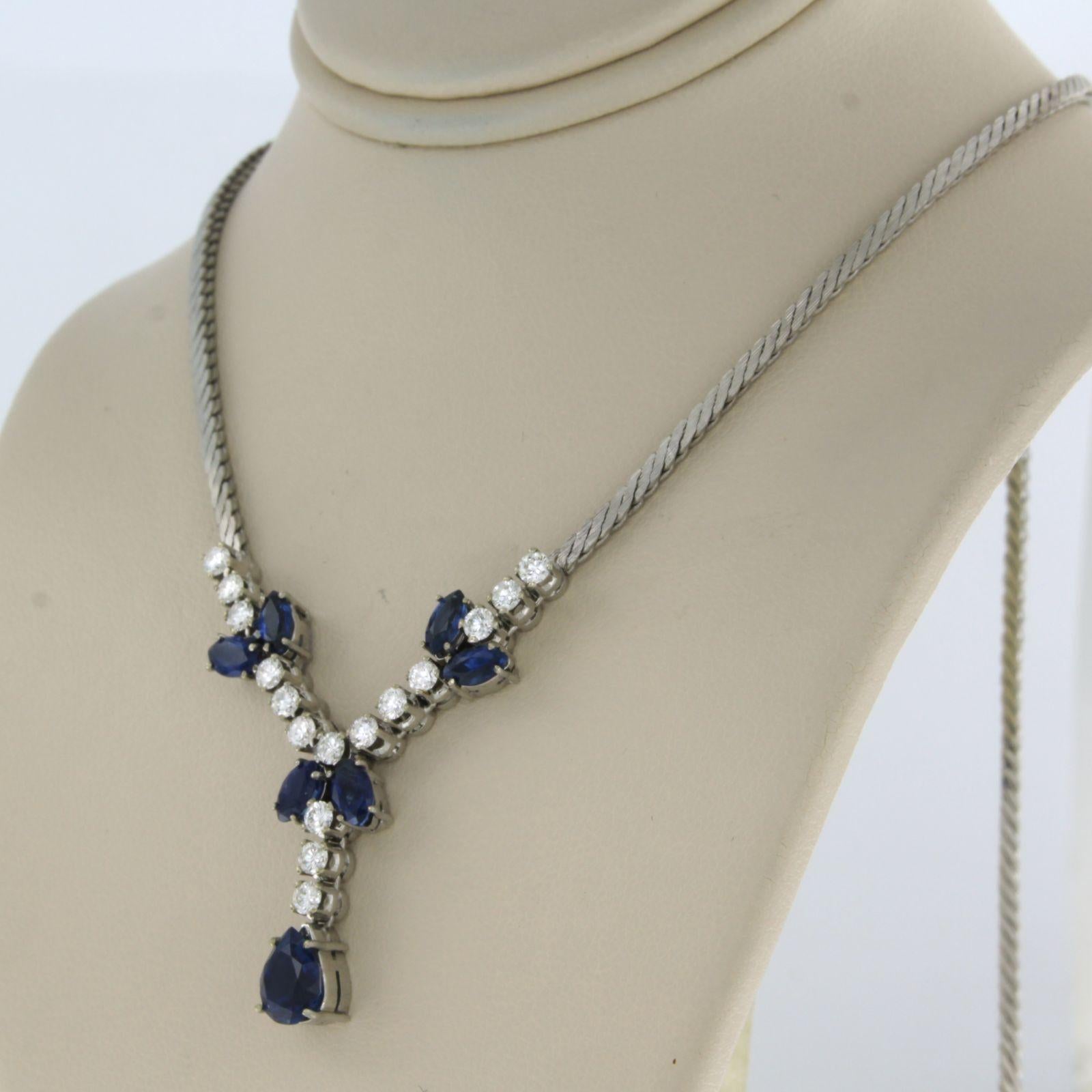 Chain set with Sapphire and diamonds 18k white gold For Sale at 1stDibs