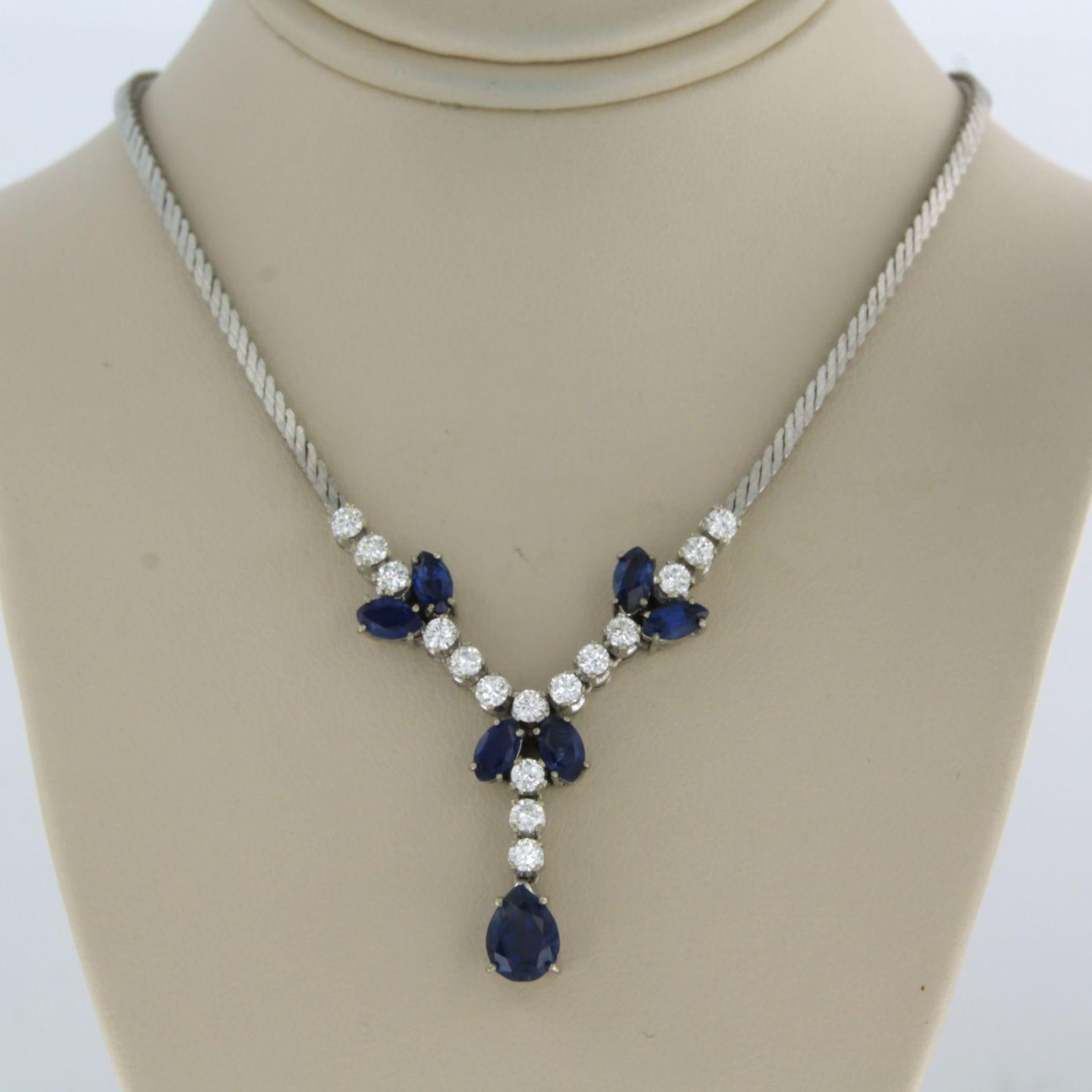 Chain set with Sapphire and diamonds 18k white gold For Sale at 1stDibs