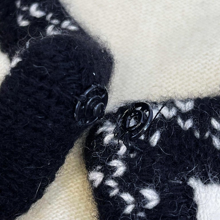 CHANEL -03C Cruise Resort 2003 Cashmere 2 Piece Knit Dress and Vest US ...