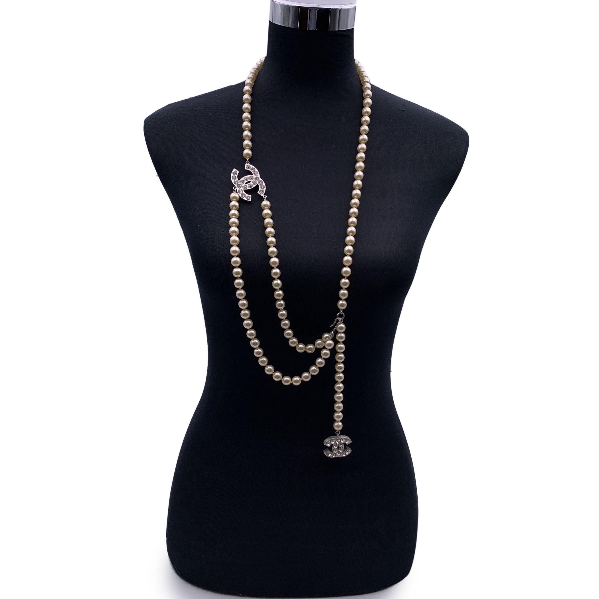 Chanel 06 Faux Pearls Beads Necklace or Belt with CC Logos For Sale at ...