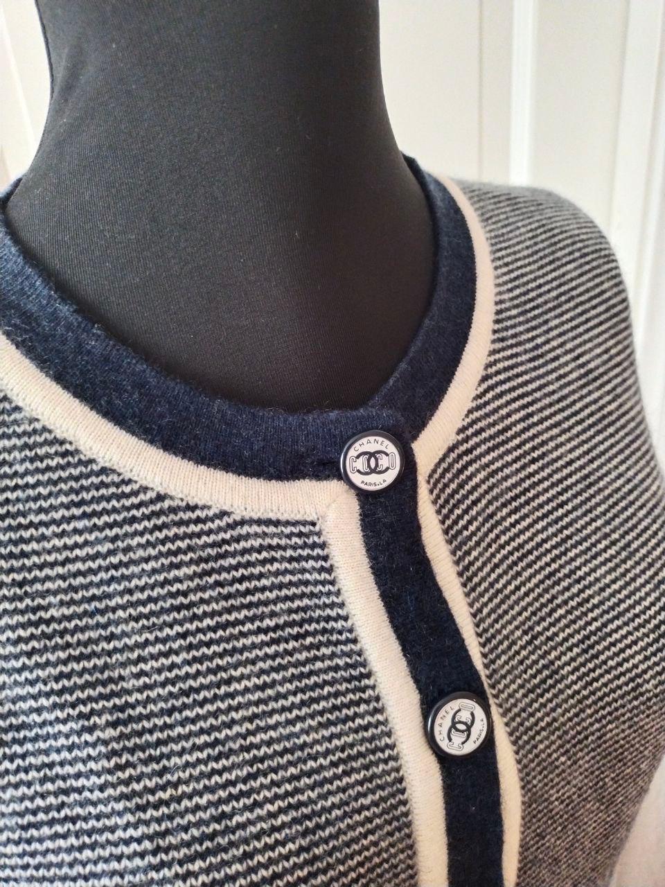 Chanel 08C 2008 Cruise Resort cashmere cardigan Claudia Schiffer Katie ...