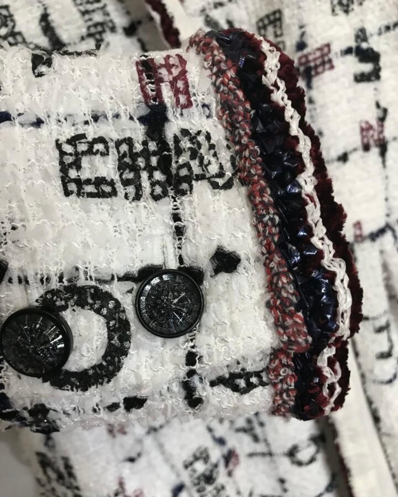 Chanel 14K$ Runway Logo Tweed Coat For Sale at 1stDibs