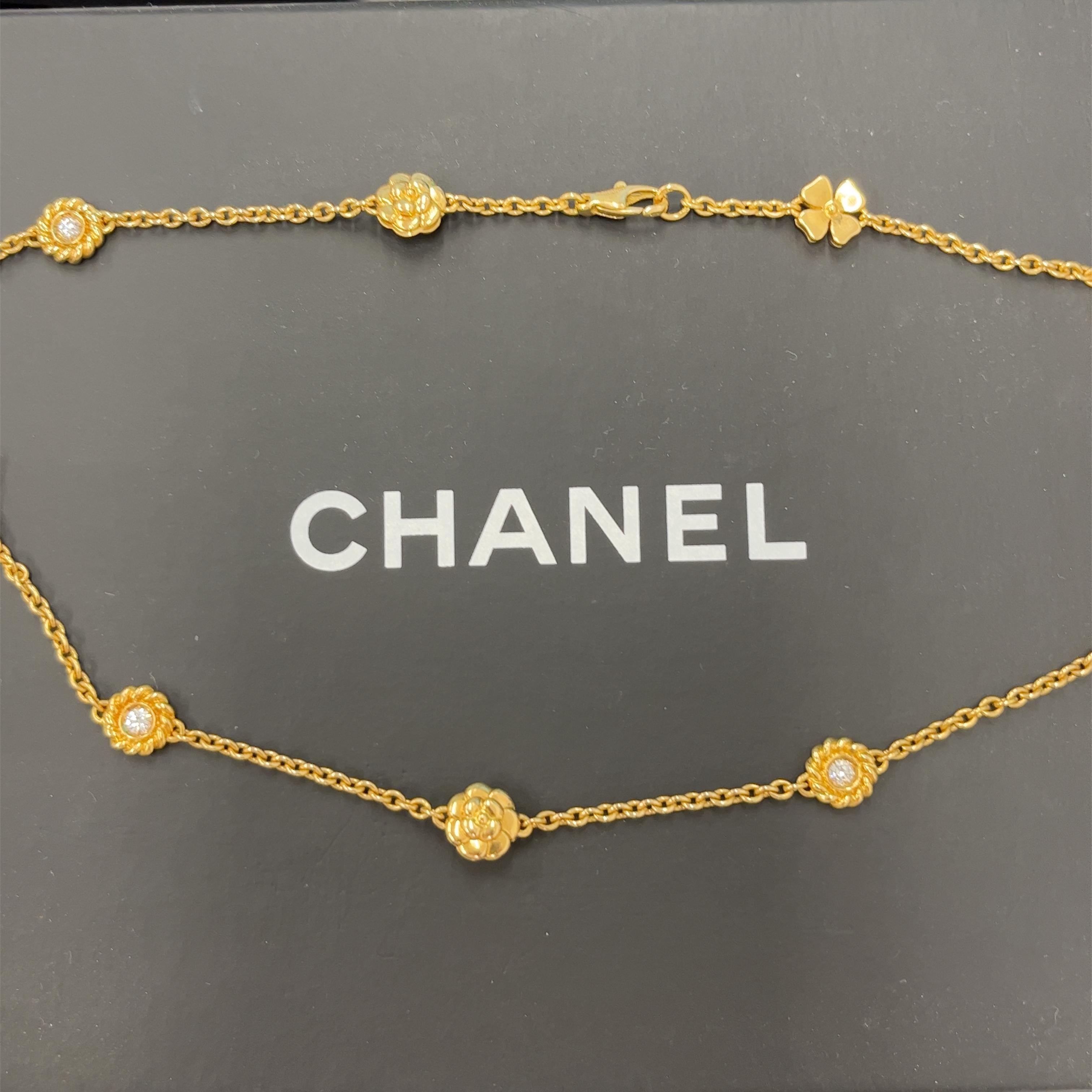 Chanel 18ct Yellow Gold and Diamonds 3-Symbols Necklace For Sale at 1stDibs