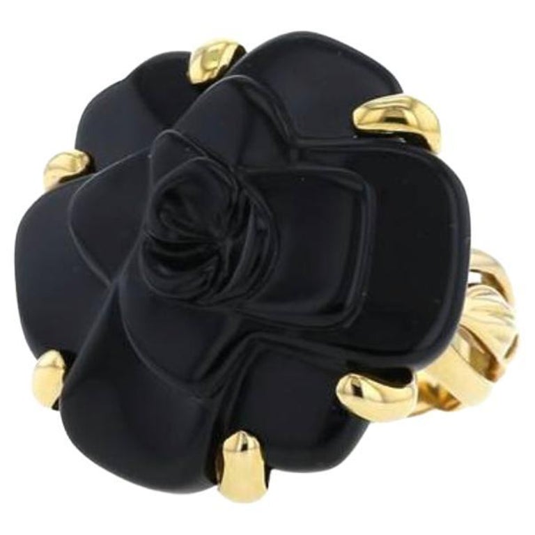 Chanel 18k Gold Camelia Black Onyx Flower Ring For Sale at 1stDibs
