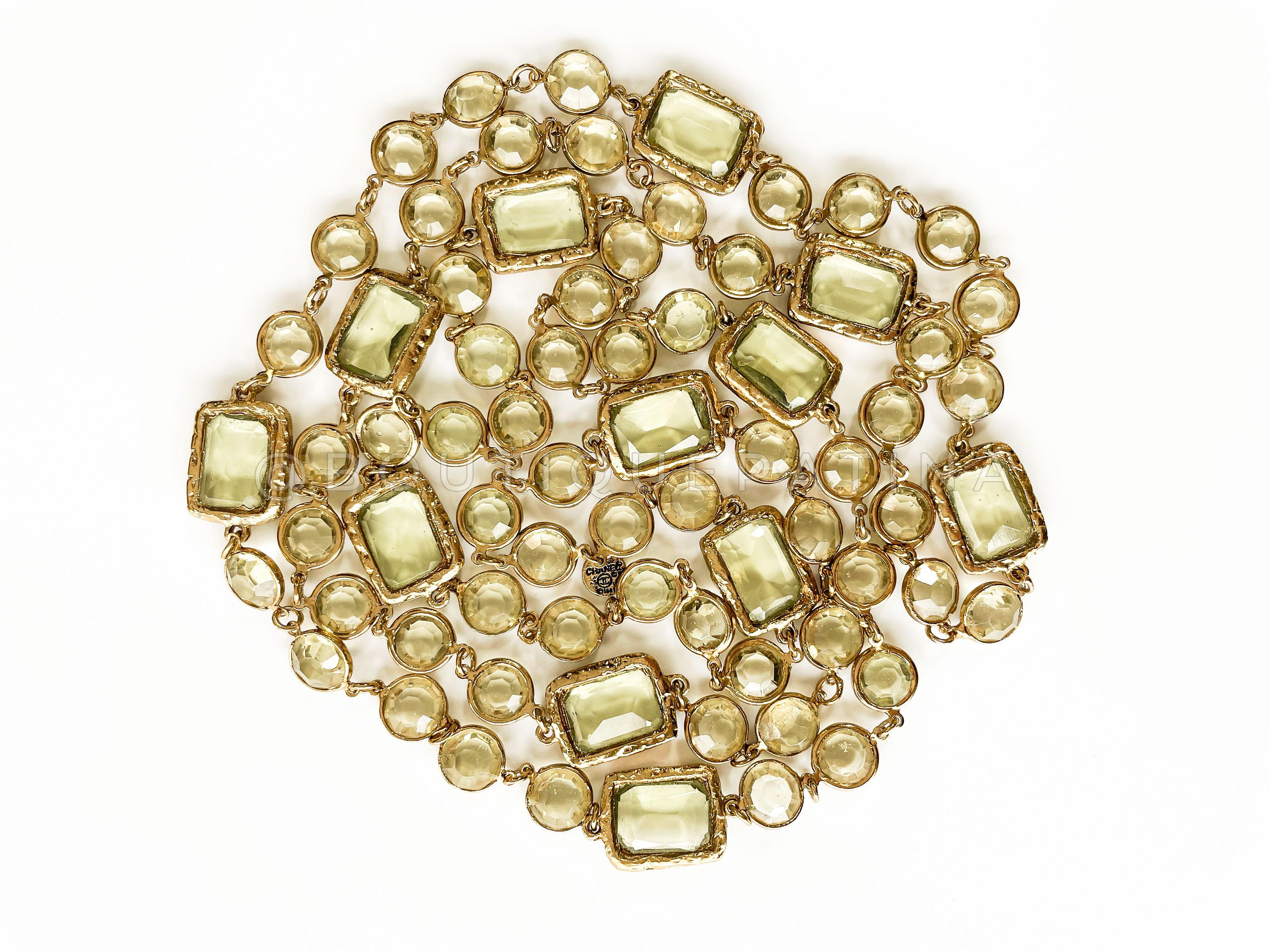 Chanel 1981 Vintage Green Crystal Chicklet Sautoir Station Strand ...