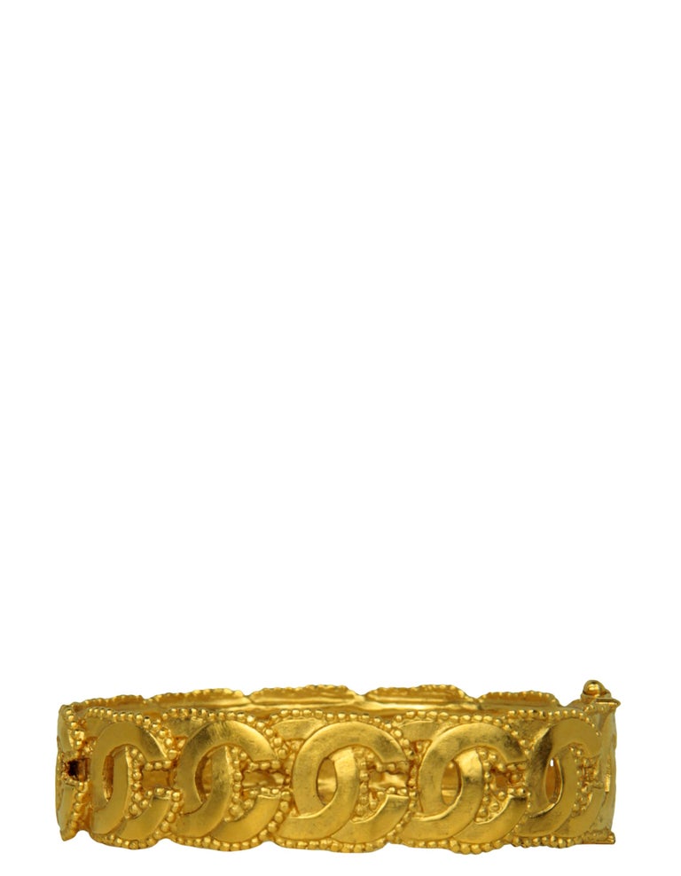 Chanel 1990s Gold Vintage Multi CC Cut-Out Bangle Bracelet For Sale at ...