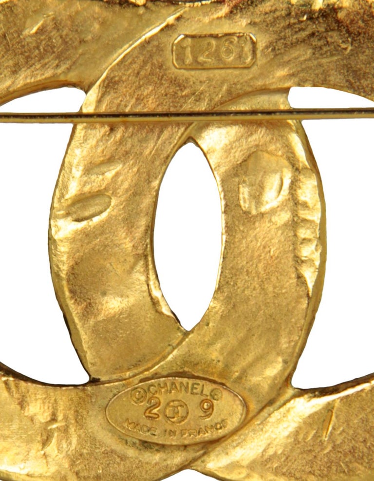 Chanel 1990s Vintage Gold Woven CC Logo Brooch For Sale at 1stDibs