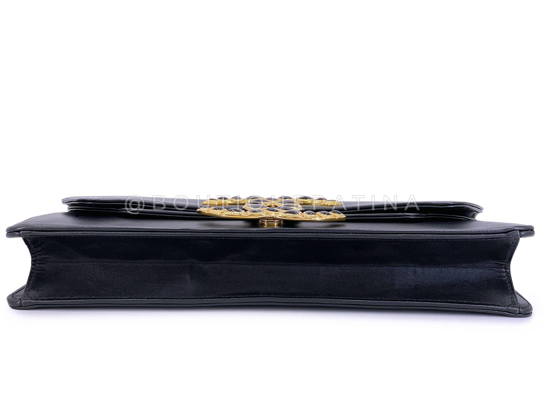 Chanel 19A Egypt Black Jumbo Clutch Bag Crocodile CC Paris-New York ...