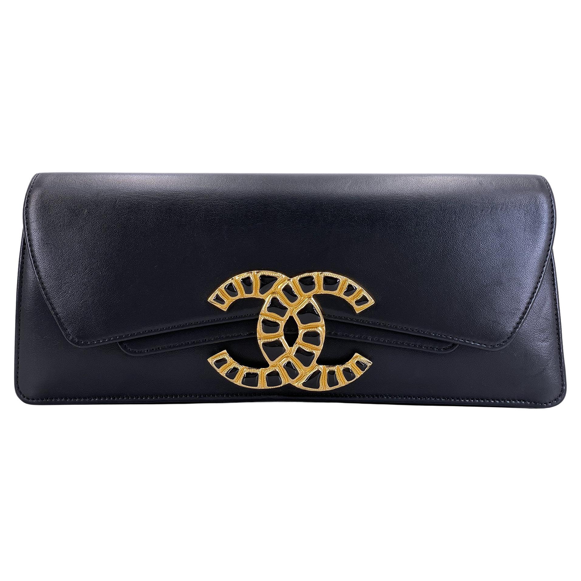 Chanel 19A Egypt Black Jumbo Clutch Bag Crocodile CC Paris-New York ...