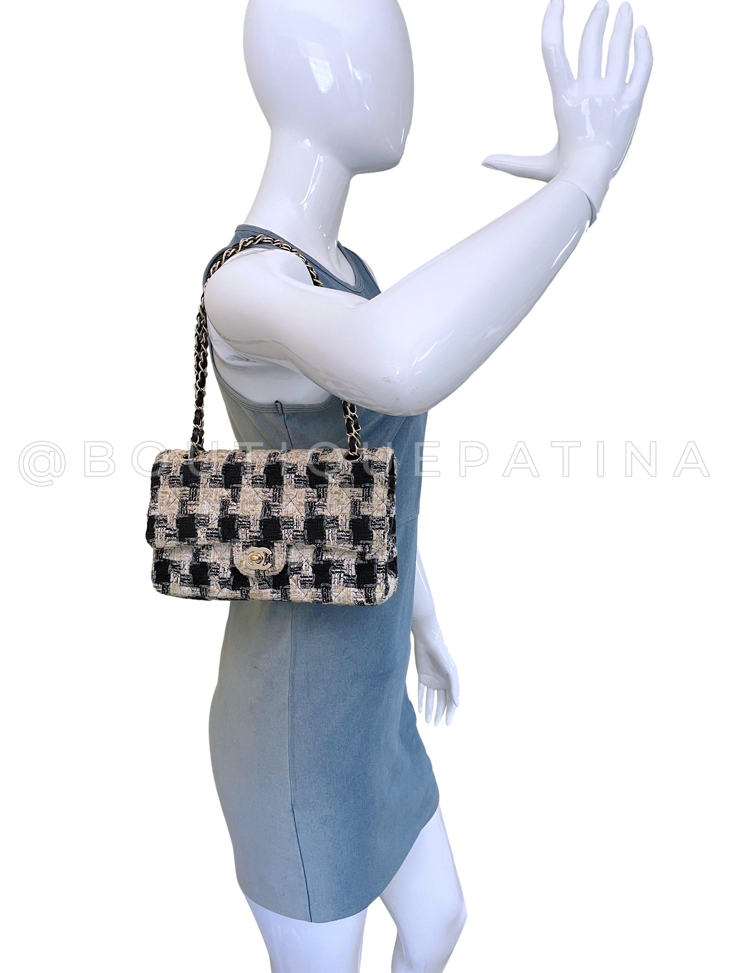 Chanel 2004 Vintage Tweed Classic Double Flap Bag Beige Black 24k GHW ...