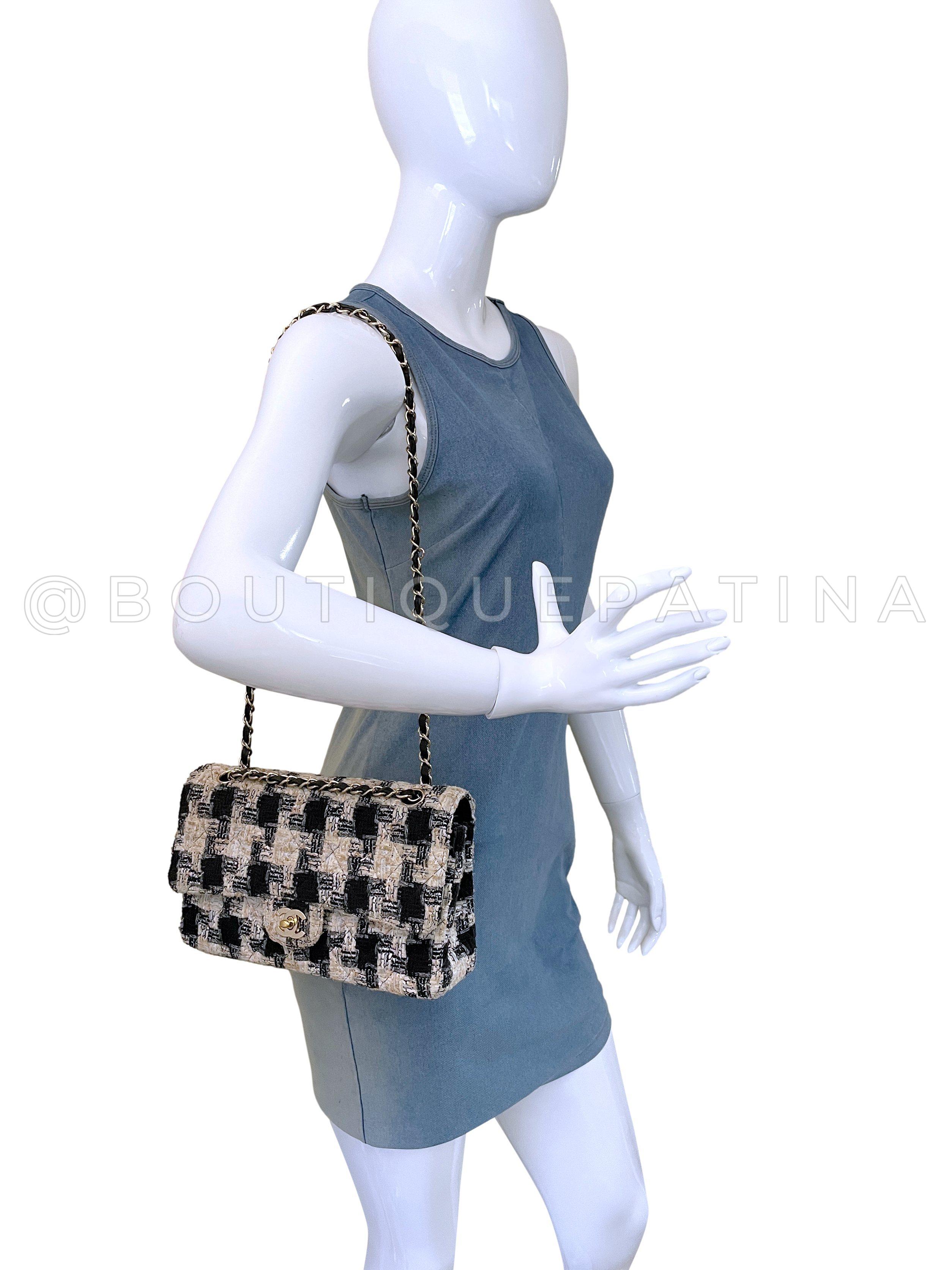 Chanel 2004 Vintage Tweed Classic Double Flap Bag Beige Black 24k GHW ...