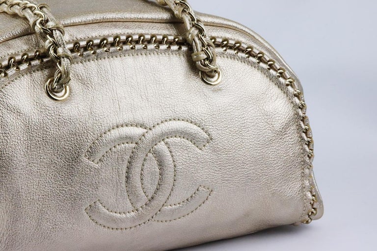 Chanel 2006 Luxe Ligne Large Metallic Leather Shoulder Bag For Sale at ...