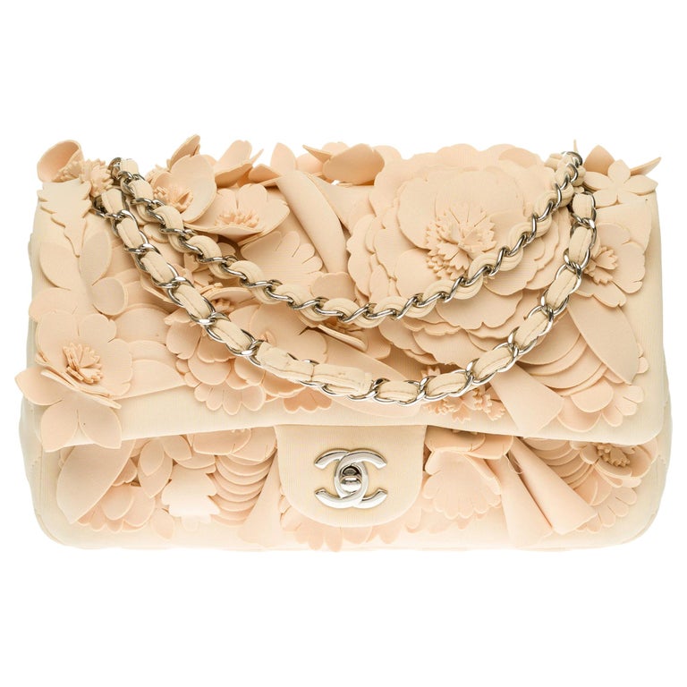 Chanel 2015 Dubai-themed Cruise Collection/Timeless Camelia flowers in ...