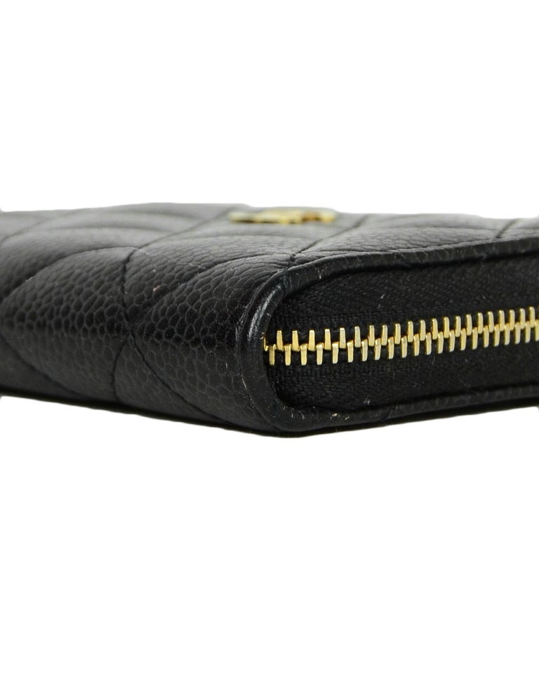 Chanel 2019 Black Caviar Quilted Zip Card Holder Wallet For Sale at 1stDibs