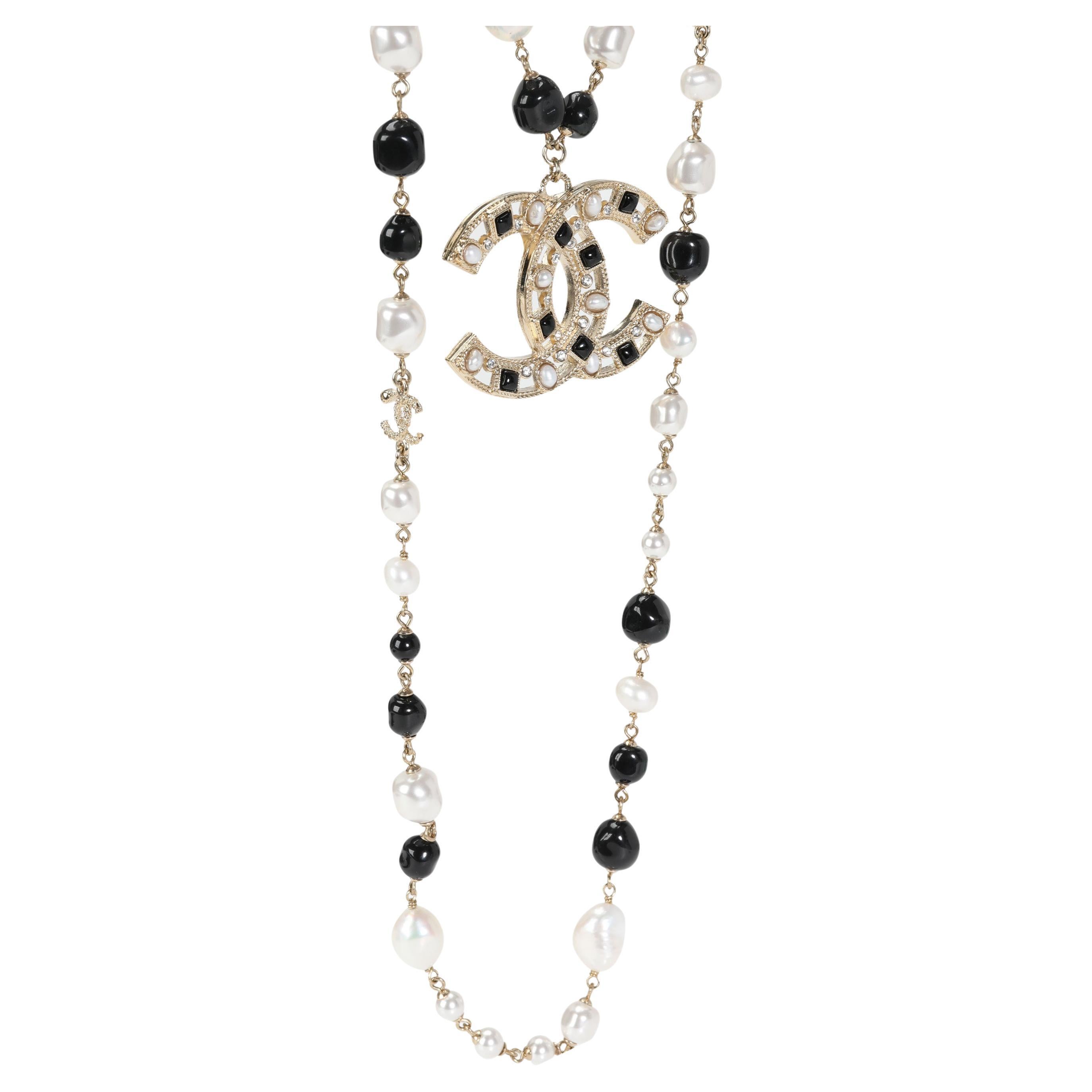CHANEL Pearl Choker Necklace For Sale at 1stDibs