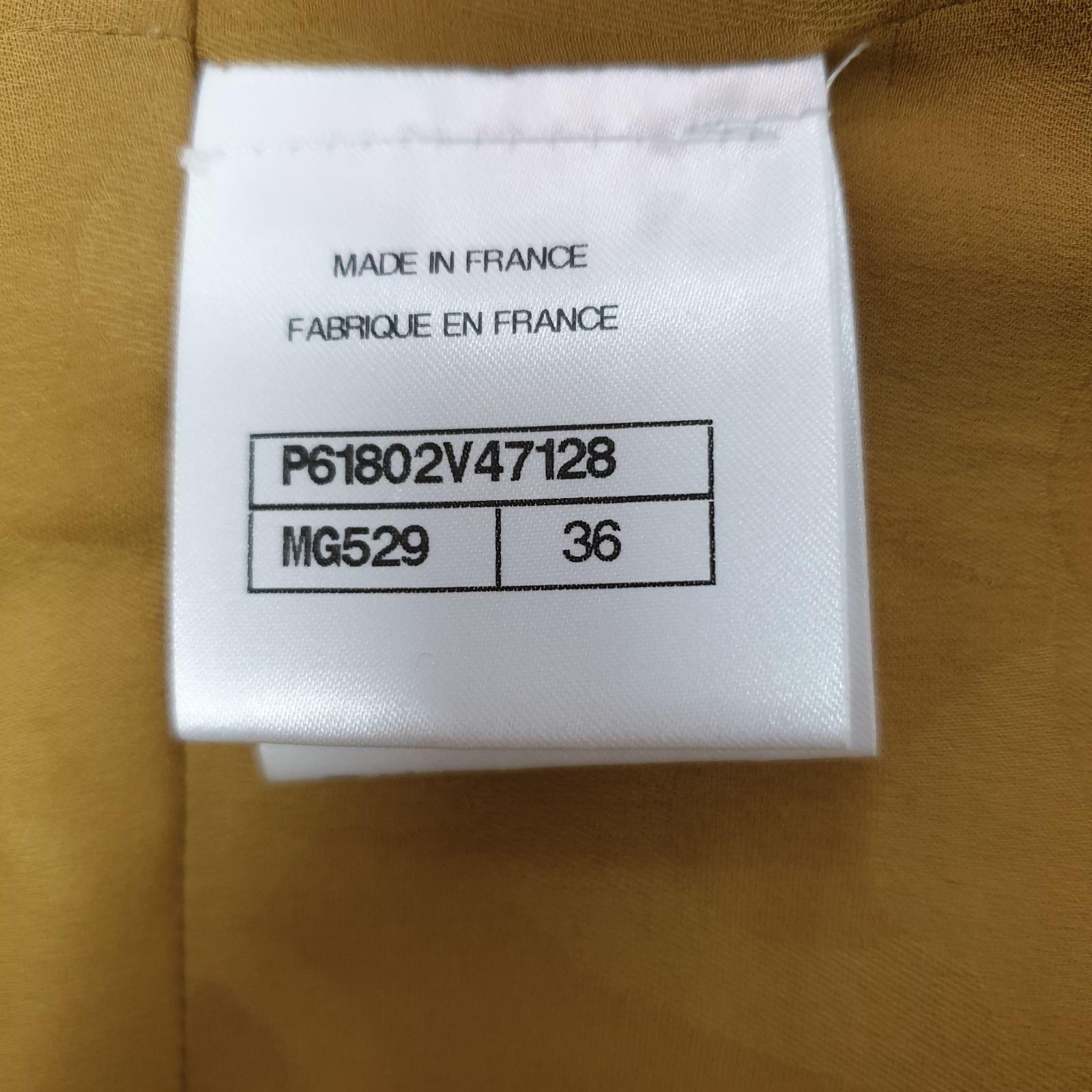 Chanel 2019 Tweed Pattern Blazer For Sale at 1stDibs